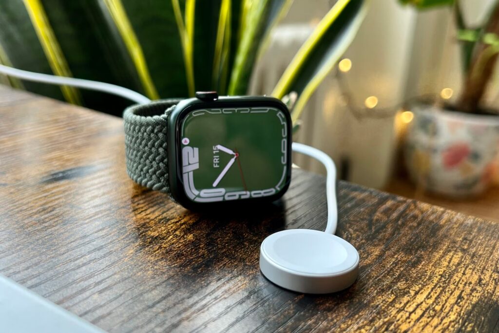 Apple Drops Plans for Smartwatch With Built-In Camera