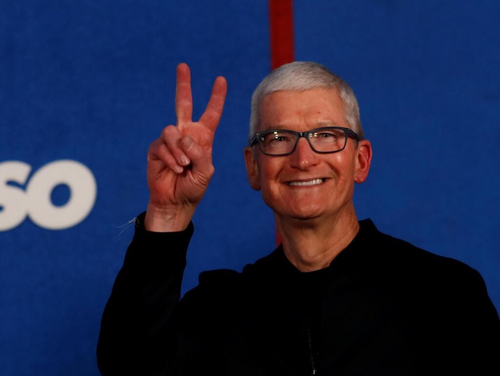 Tim Cook Says Apple's U.S. Manufacturing Expansion Will Create a 'Domino Effect'